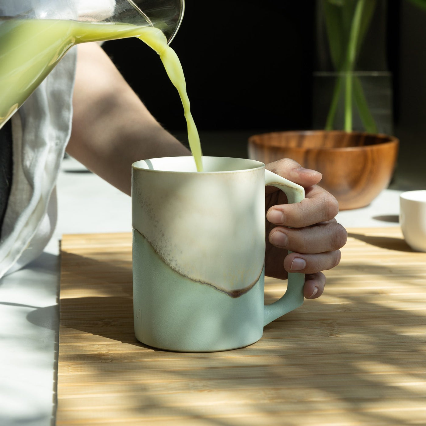 Best Self-Heating Ceramic Mugs | Coffee and Tea Cups | Ohom